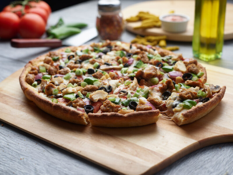 Detroit-Style Pizza vs. Chicago Pizza: A Flavorful Showdown